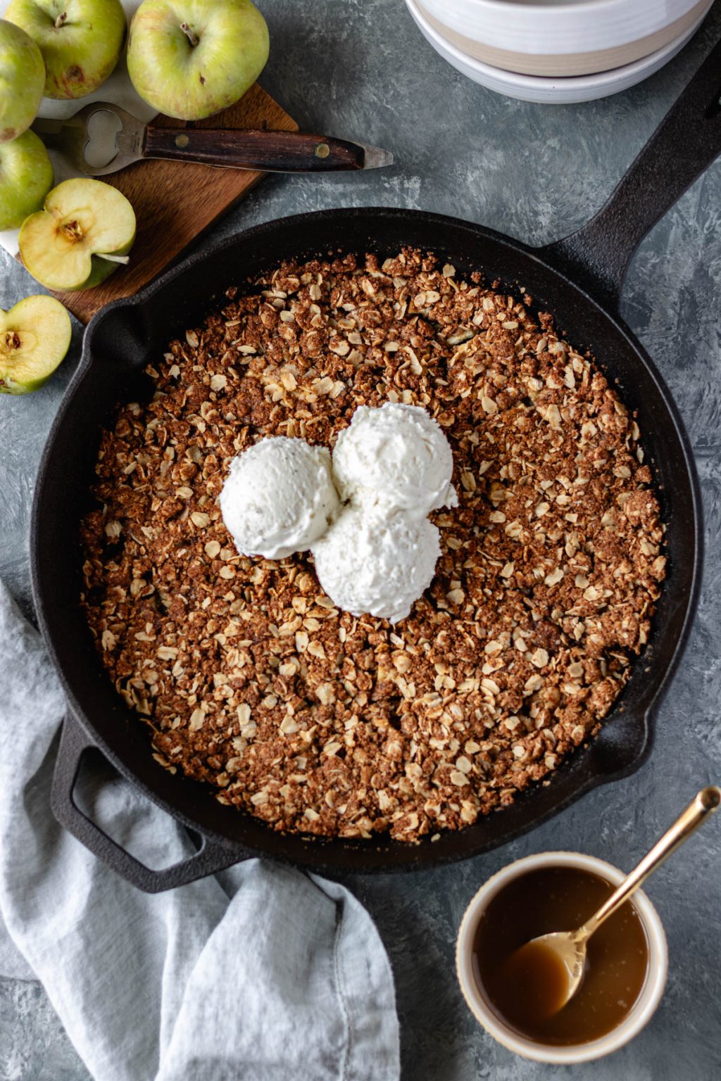 Gluten-Free Apple Crisp (GF, DF, V) - A Life Delicious